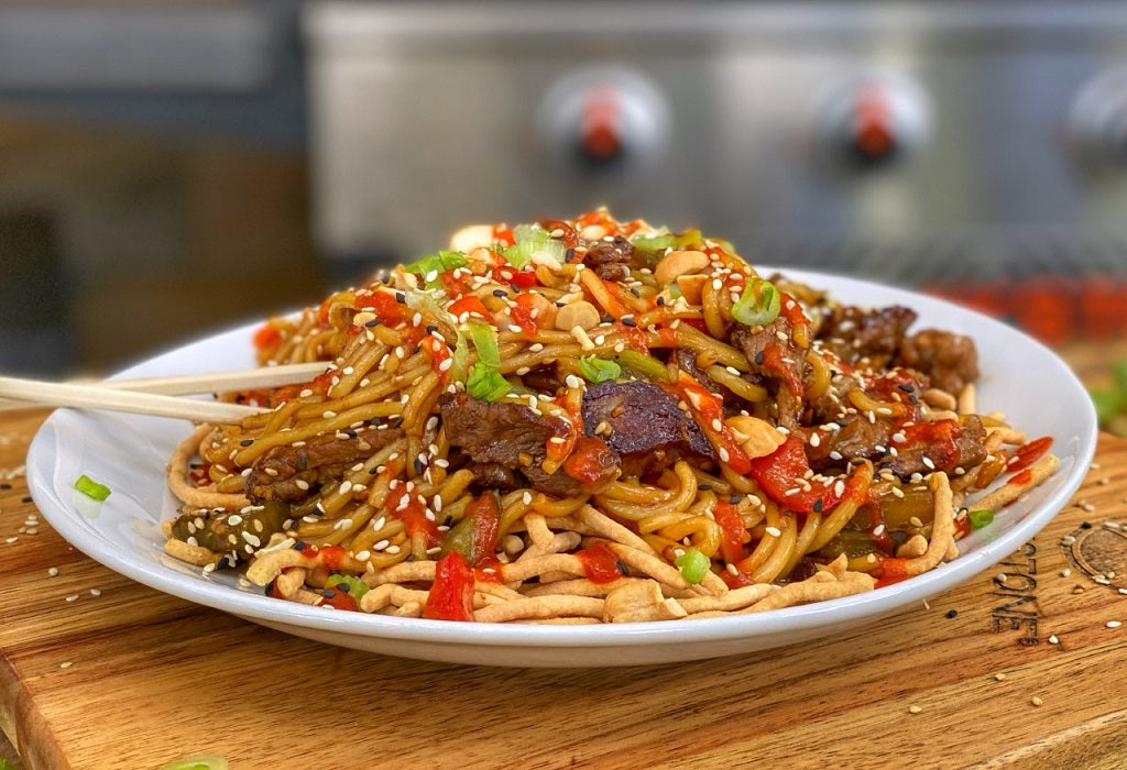 Cashew Peppered Beef Lo Mein – Blackstone Products (MX)